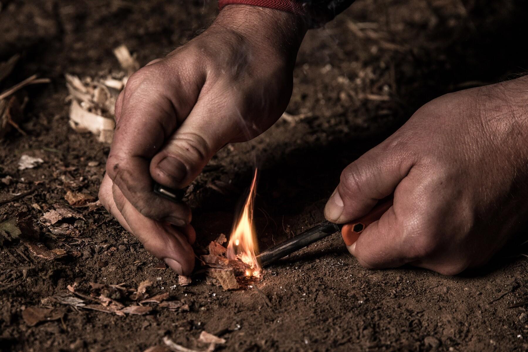 Lifesystems Dual-Action Fire Starter | 8000 Strikes