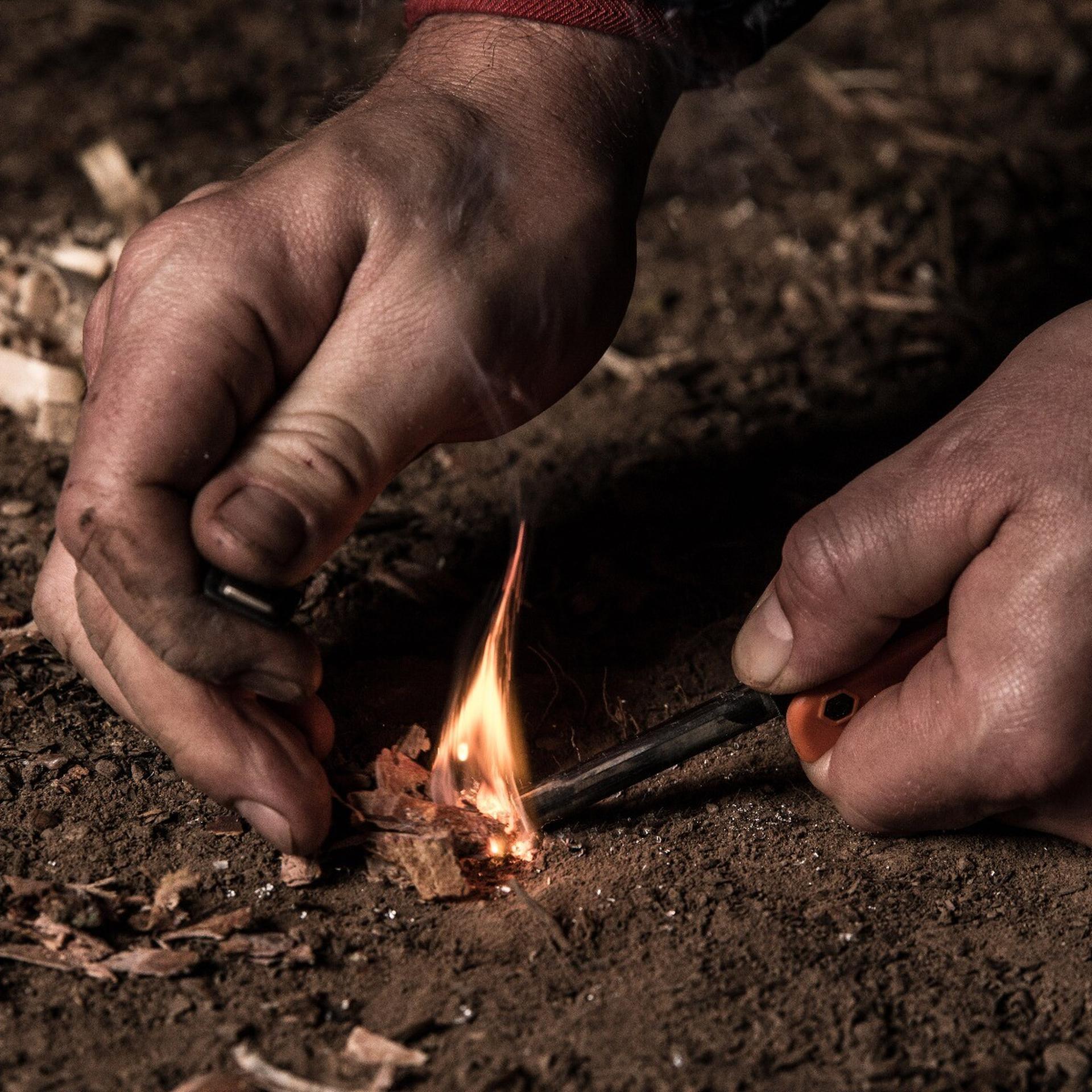 Lifesystems Dual-Action Fire Starter | 8000 Strikes